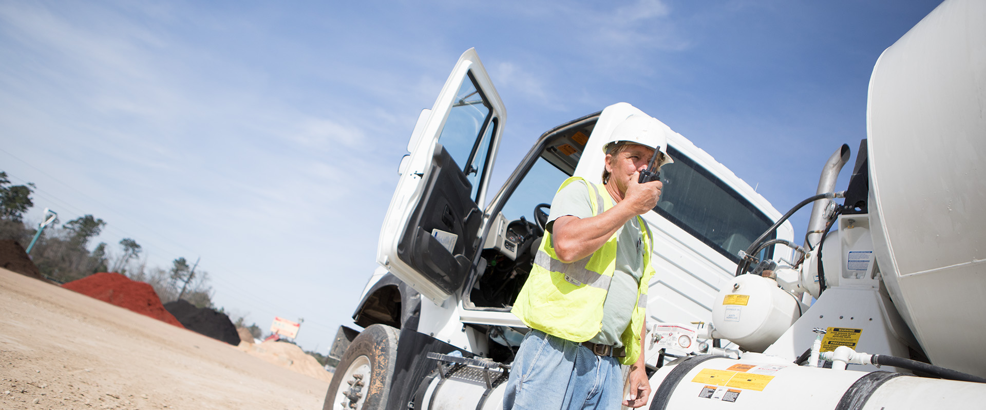 Two-Way Radios for Construction Sites | SJM Industrial Radio